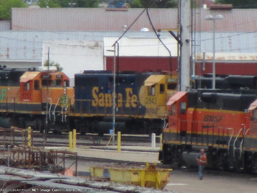 BNSF 2842, BNSF 1717 & 2344
